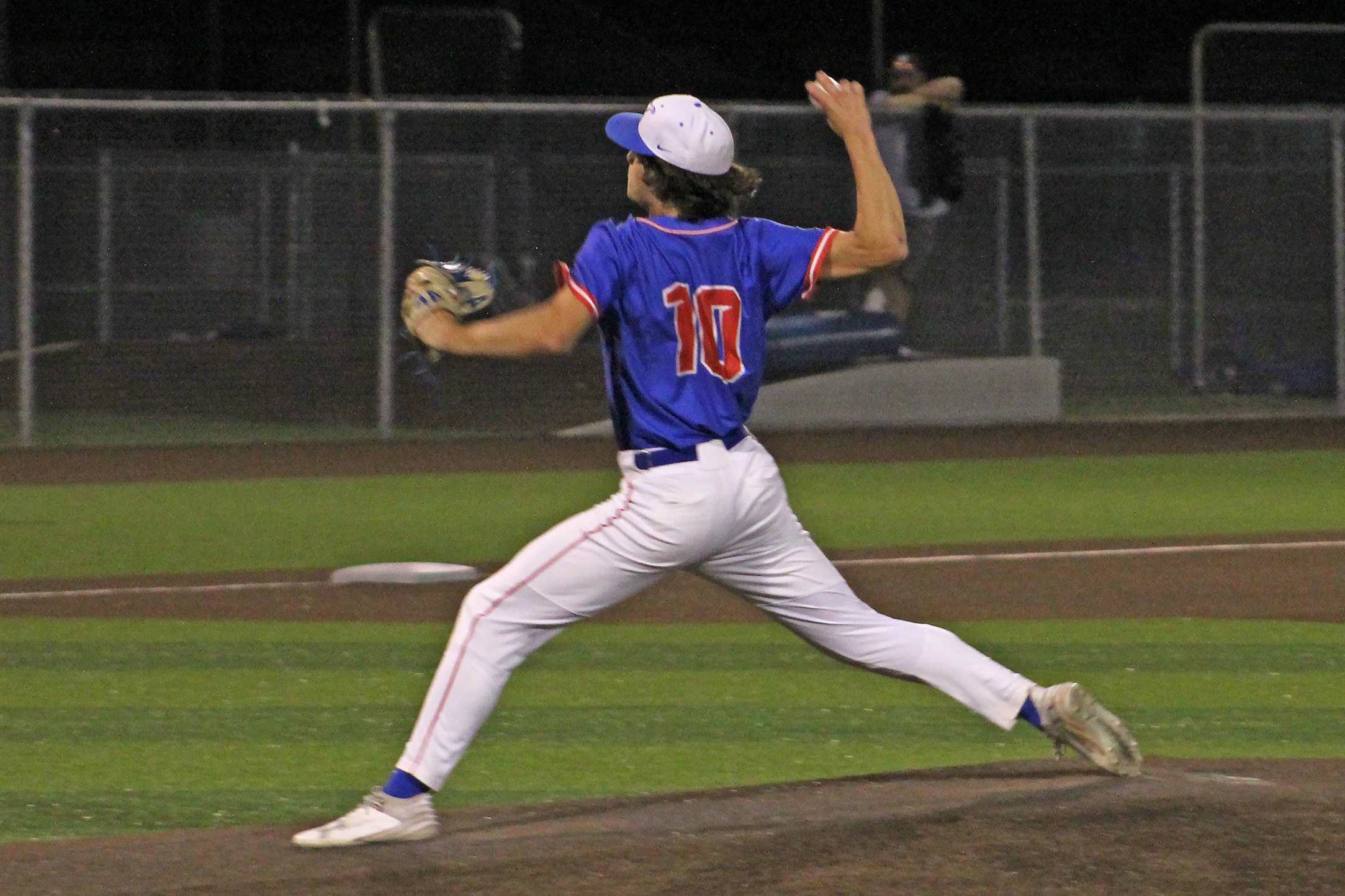 Steers earn first district win with defeat of Glen Rose - NewsBreak