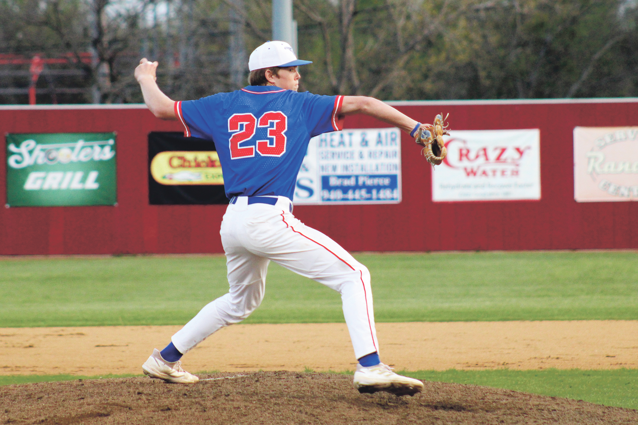 Steers win in Mineral Wells | The Graham Leader