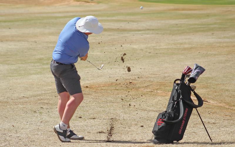 Steers golf finishes fourth in home competition | The Graham Leader