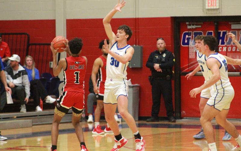 Steers lose steam, fall to Gainesville 54-48 | The Graham Leader