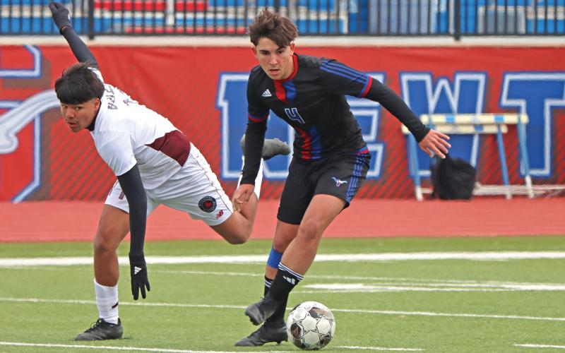 Steers take down Rangers in bi-district | The Graham Leader