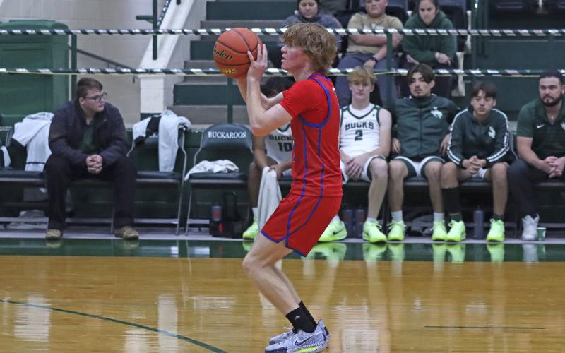 Steers can't hold on in close loss at Breckenridge | The Graham Leader
