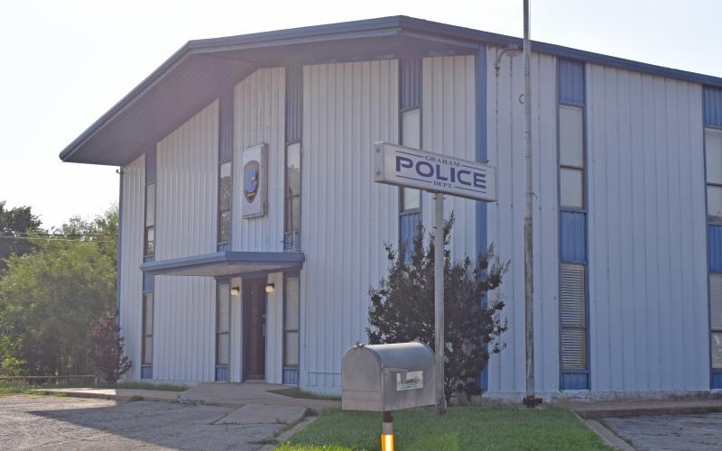 GPD investigating 5th, East St. wreck | The Graham Leader