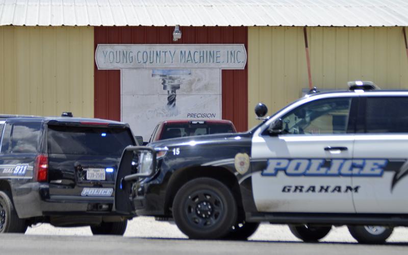 One-vehicle wreck into building under investigation by GPD | The Graham ...